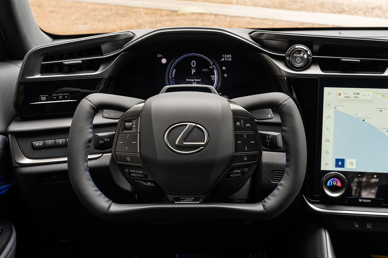 Lexus RZ test: Elbil med syret rat på vej til Danmark | bilmagasinet.dk