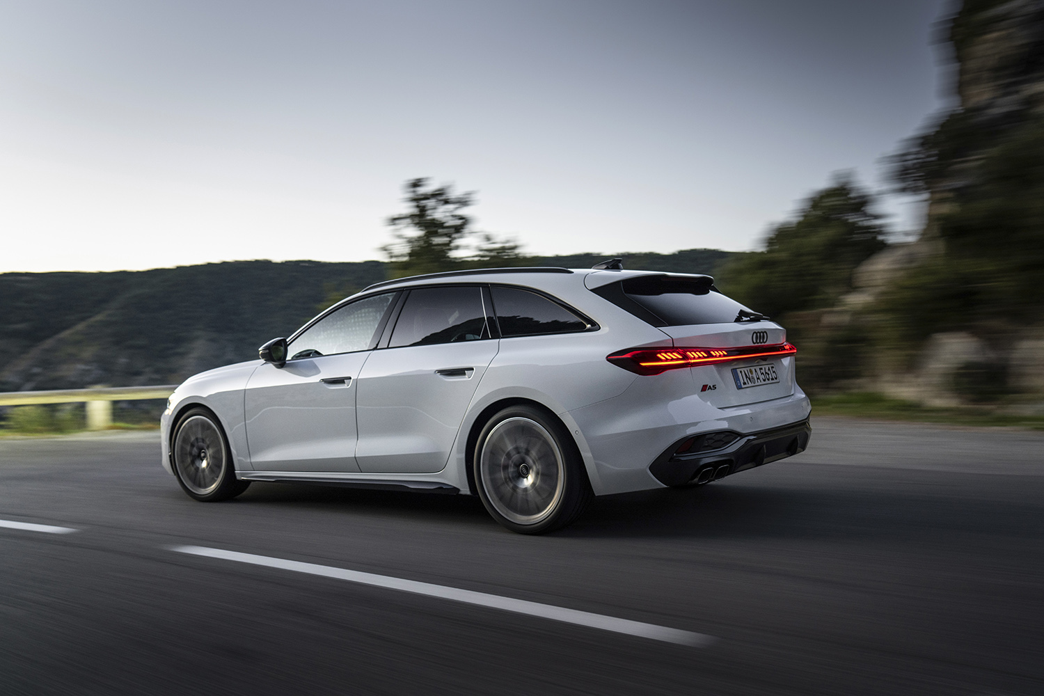 Test af Audi Q8 e-tron: Alt om el-flagskib | bilmagasinet.dk