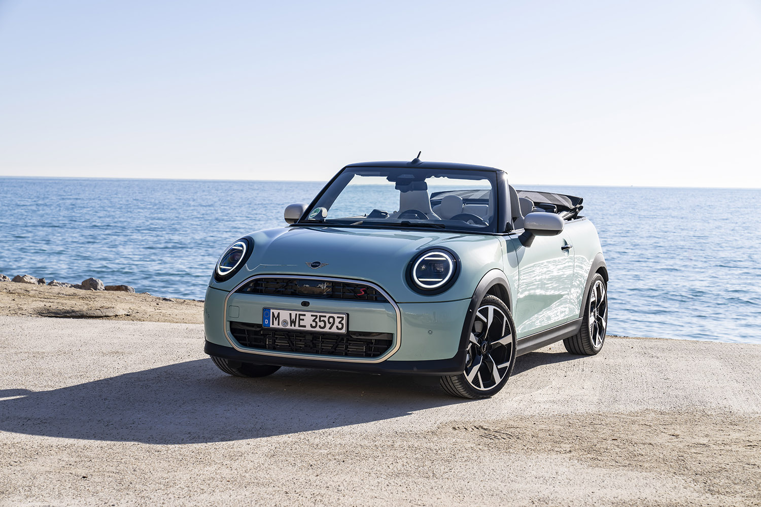 Mini Cooper Cabriolet: Den kører på benzin! | bilmagasinet.dk