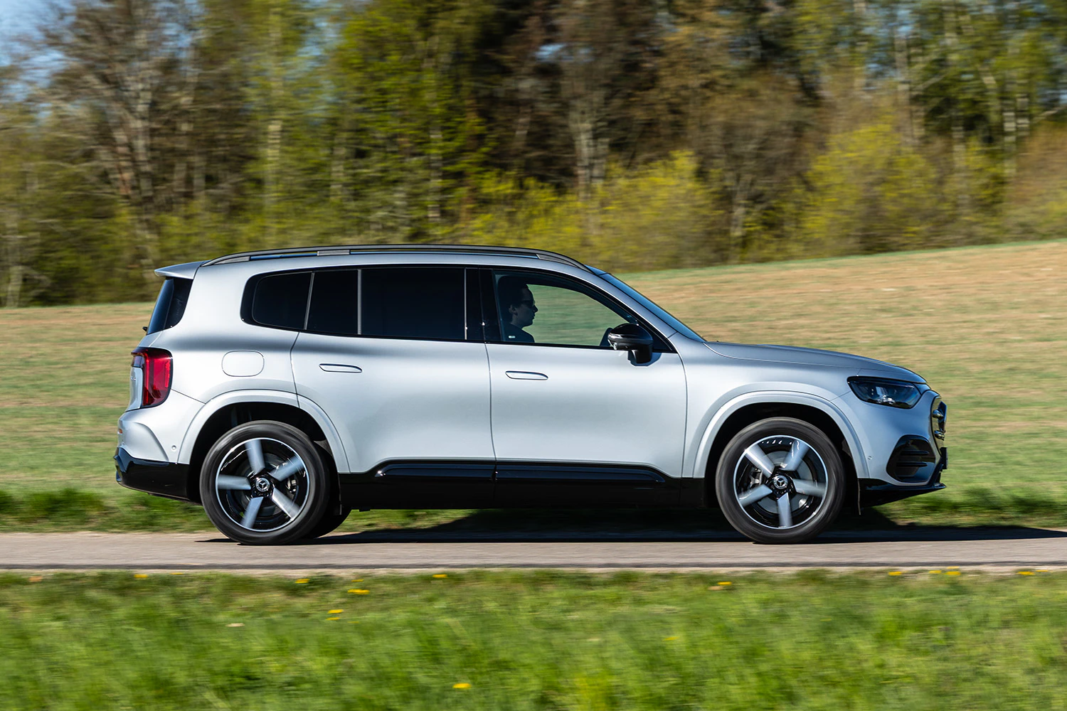 Mercedes-Benz GLB test: Næsten komplet tysker presses på prisen ...