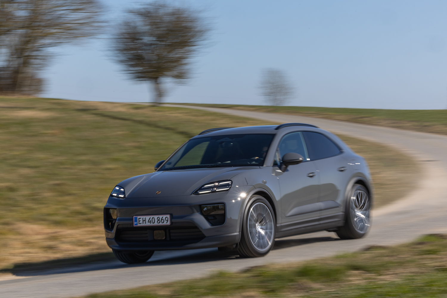 Porsche Taycan - test, pris & anmeldelse (2024) | bilmagasinet.dk