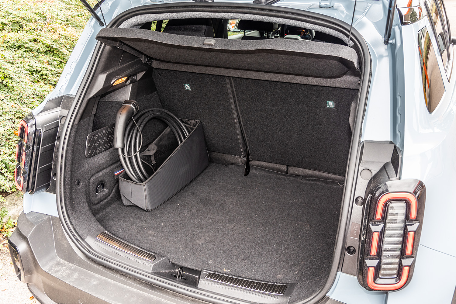 Renault 4 - test, priser & anmeldelse (2025) | bilmagasinet.dk