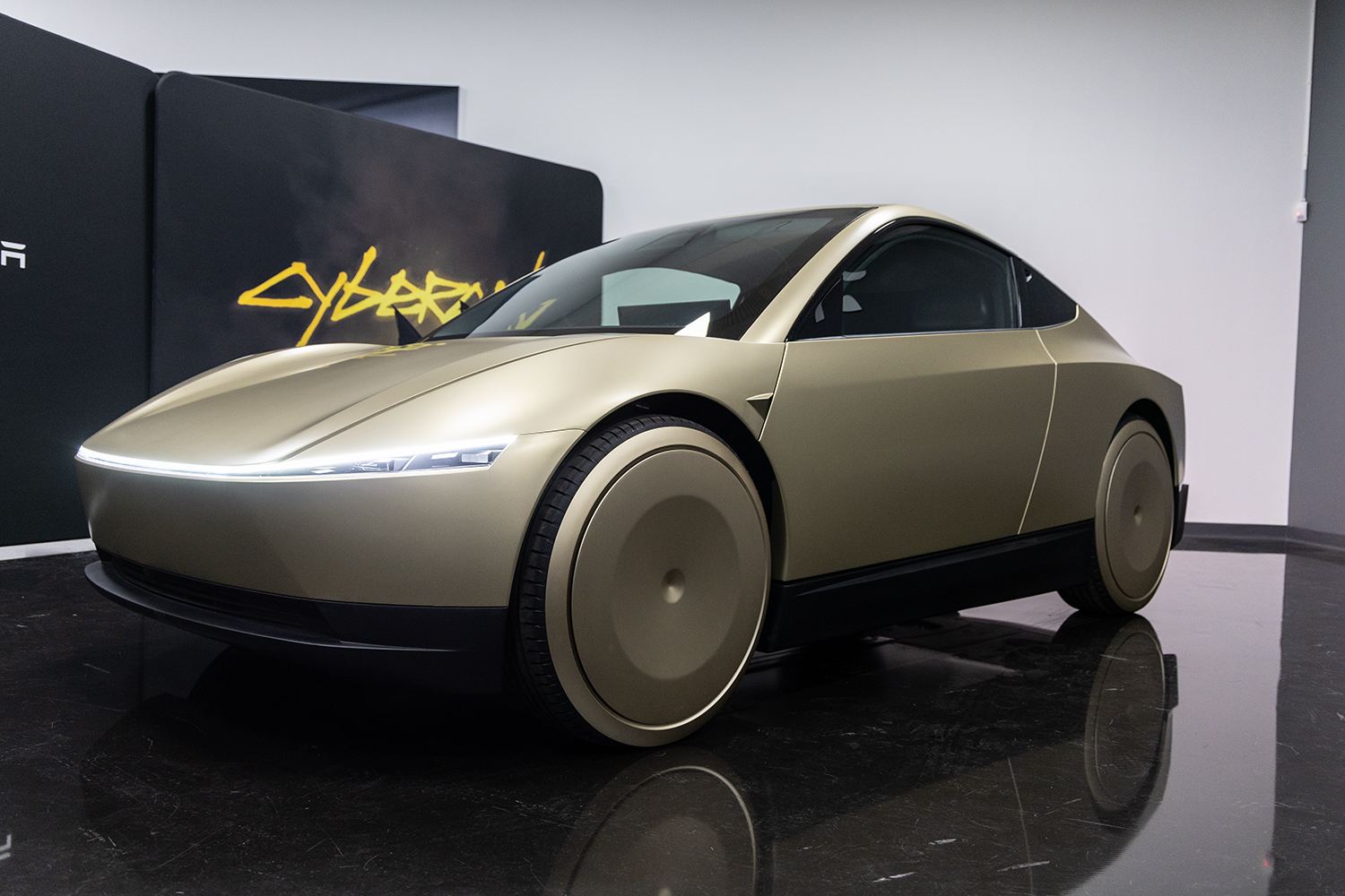 Tesla satser på selvkørende taxaer i Europa | bilmagasinet.dk