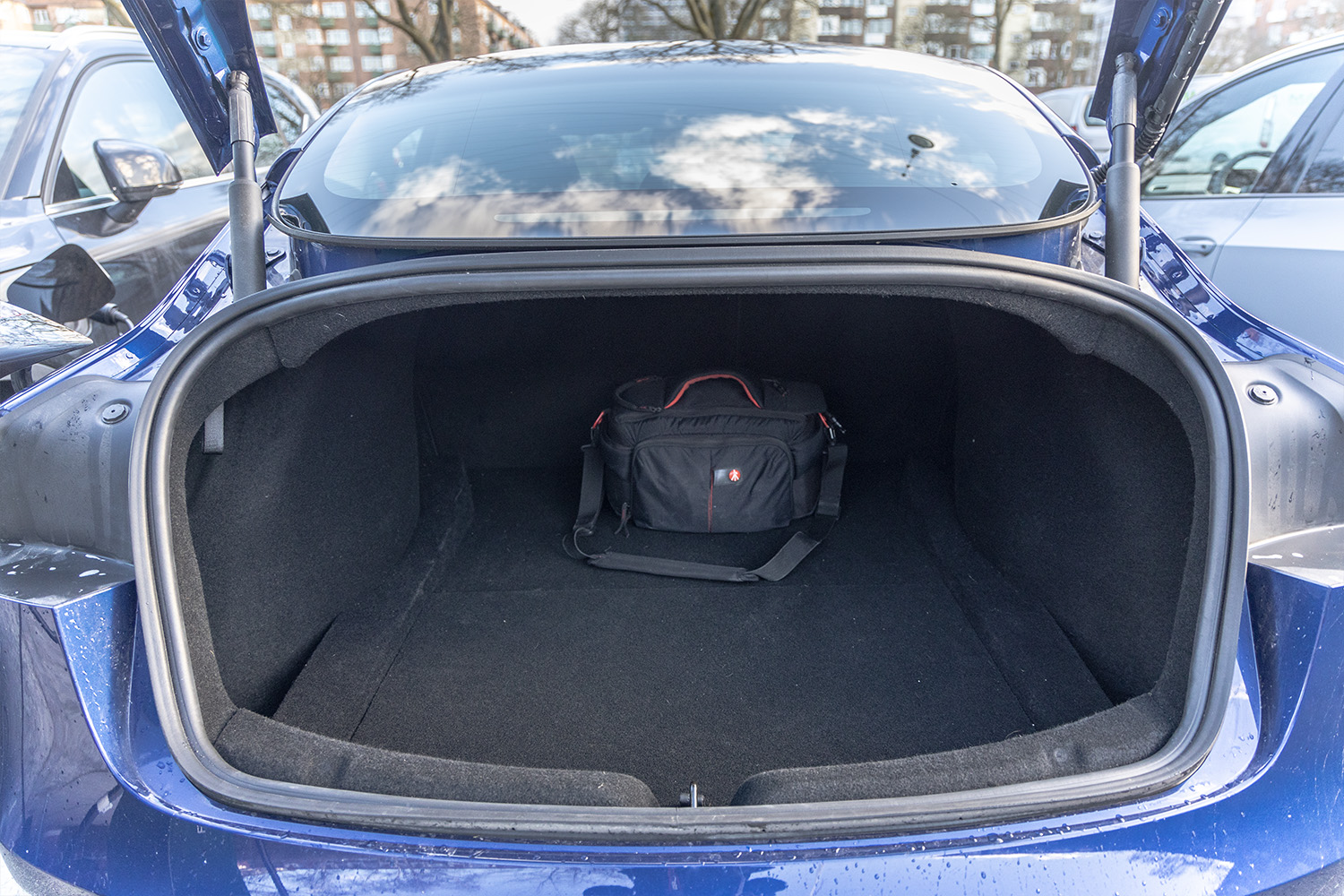 Tesla Model 3 - test, priser og anmeldelse (2025) | bilmagasinet.dk