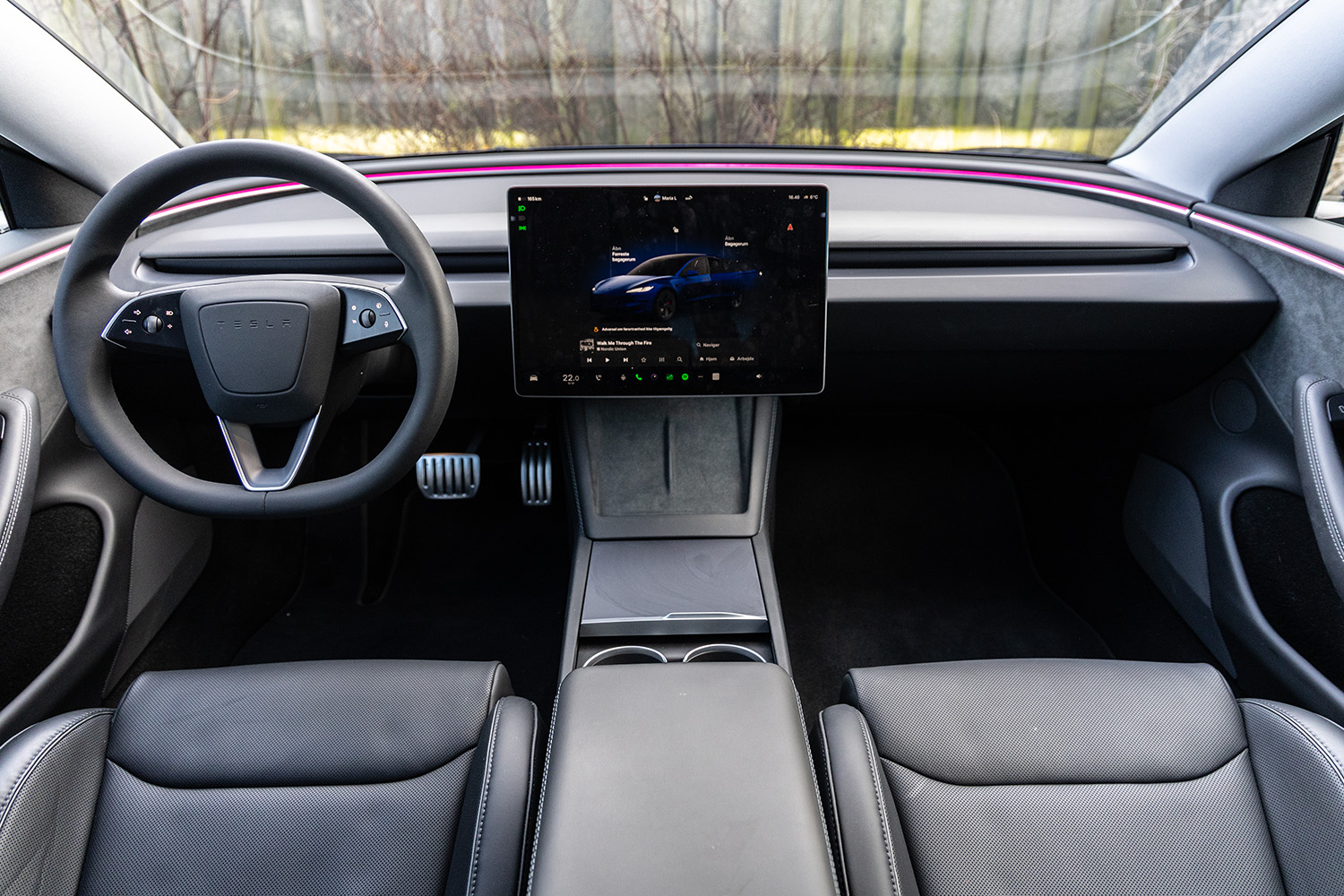 Tesla Model 3 test: Kvik og alsidig bil med bøvlet betjening ...