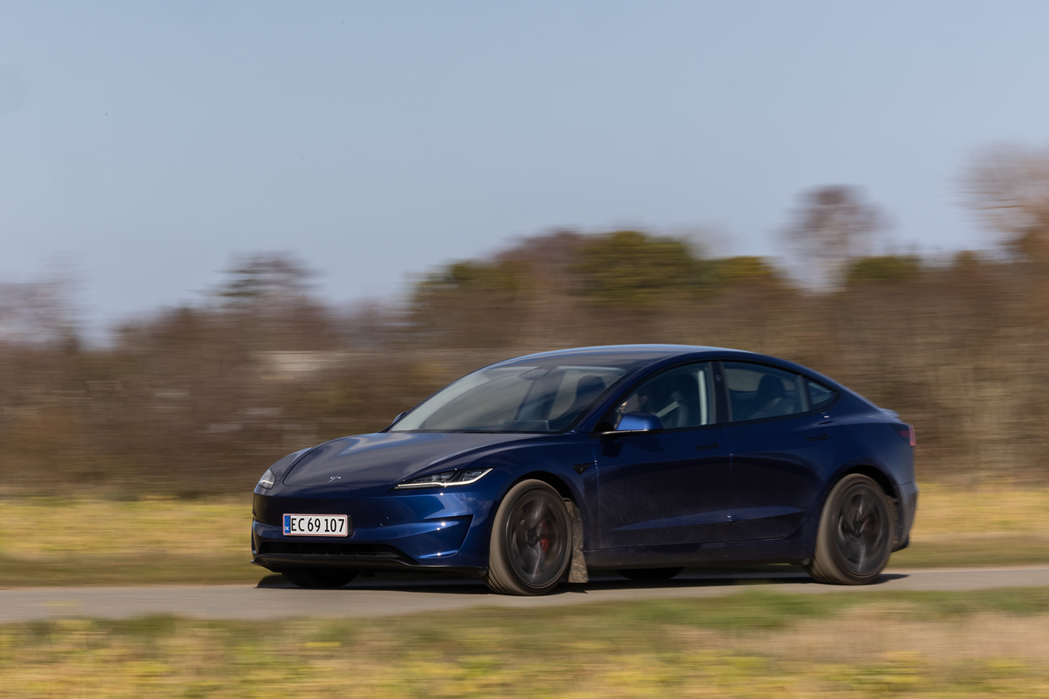 Tesla Model 3 - test, priser og anmeldelse (2025) | bilmagasinet.dk