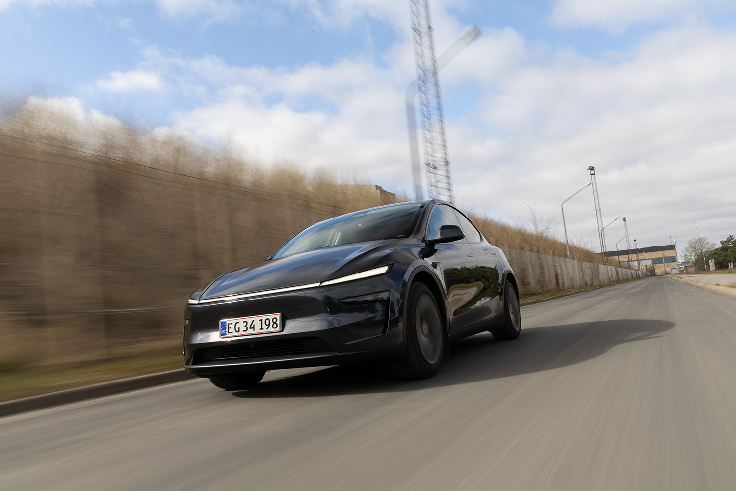 Tesla Model Y test - test, pris og anmeldelse (2025) | bilmagasinet.dk