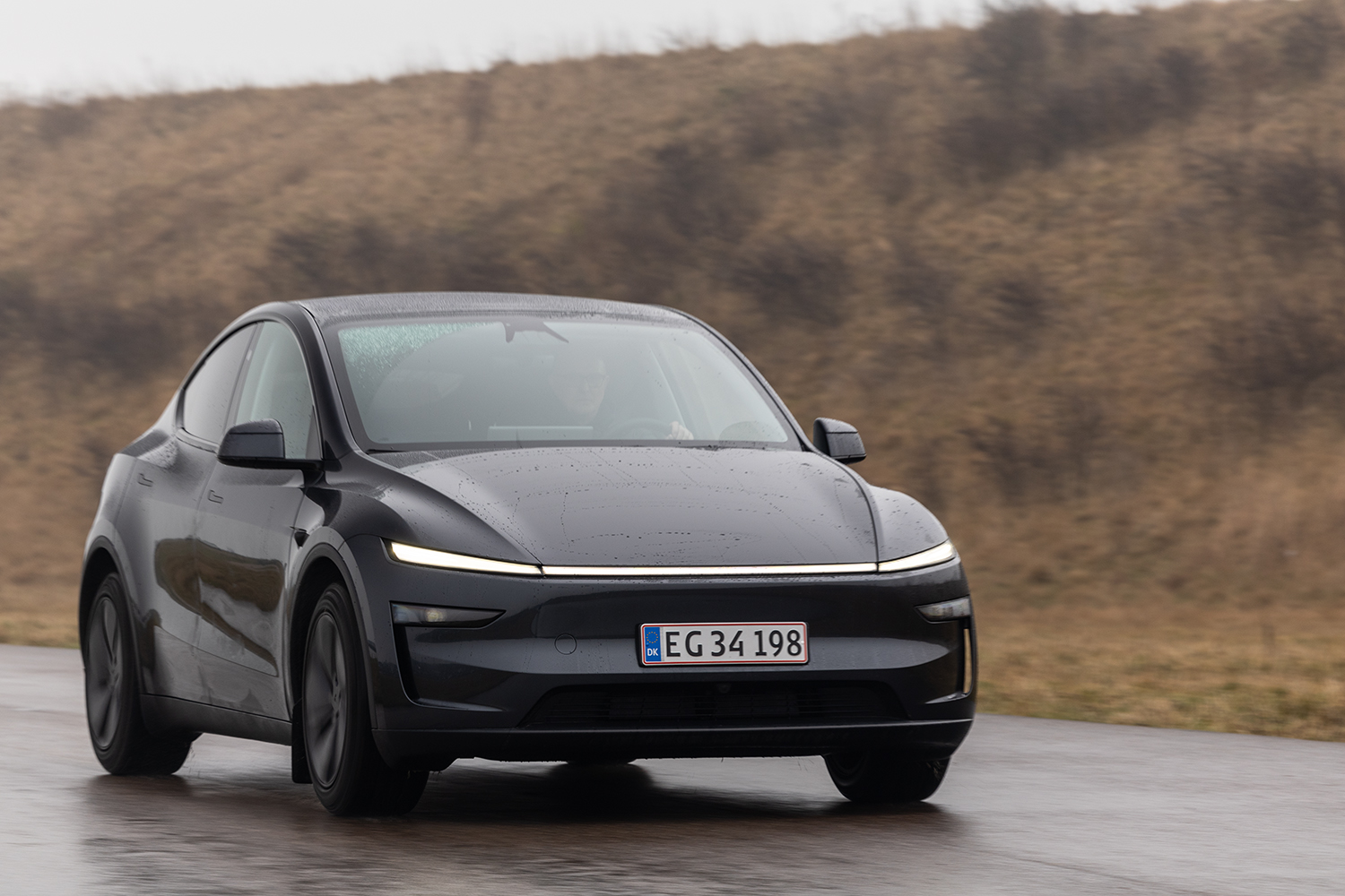 Tesla Model Y test - test, pris og anmeldelse (2025) | bilmagasinet.dk