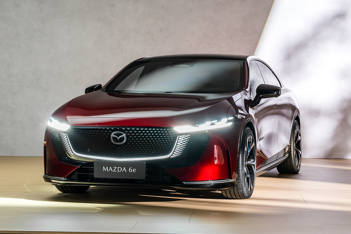 Mazda 6e – pris, garanti og bedømmelse (2025) | bilmagasinet.dk