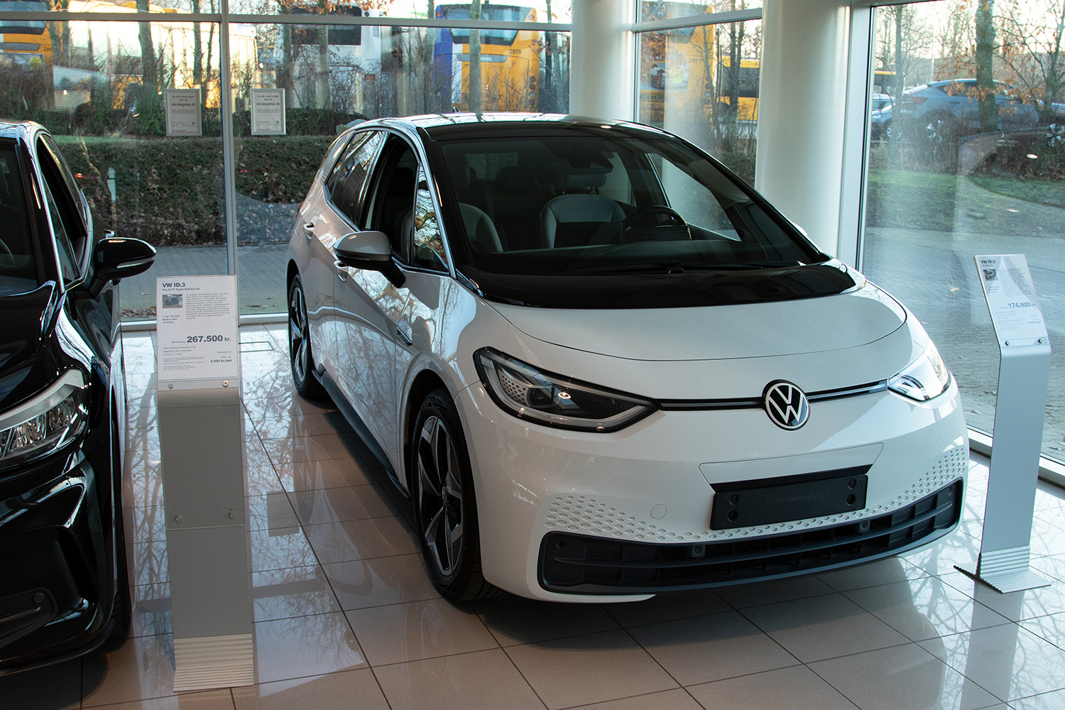 Bilbudget: Totaludgifter for en ny Suzuki Swift og en brugt VW ID.3 ...