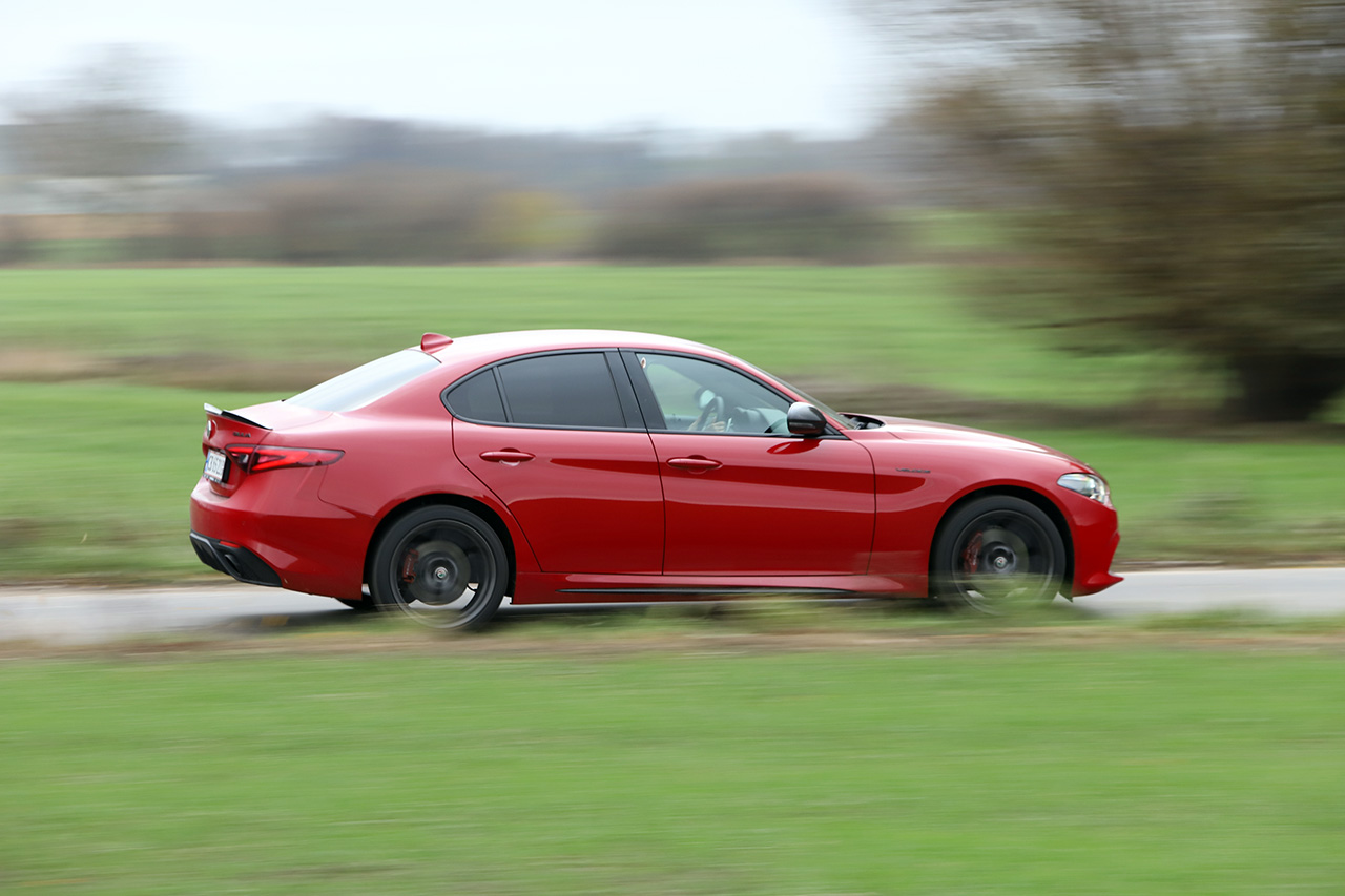Disse benzin- og dieselbiler udgår i 2025 | bilmagasinet.dk