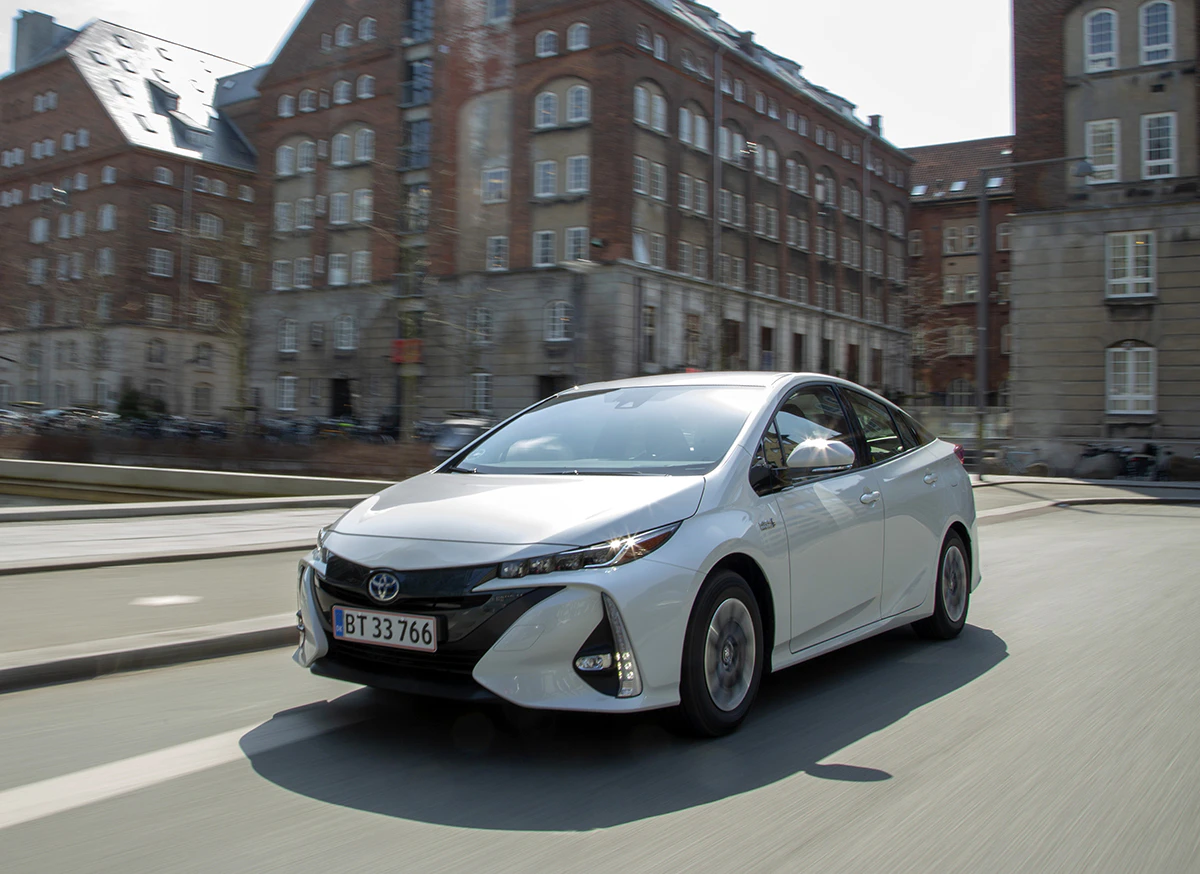 Toyota Prius med plug-in-teknologi, er den vi vil ha’ | bilmagasinet.dk