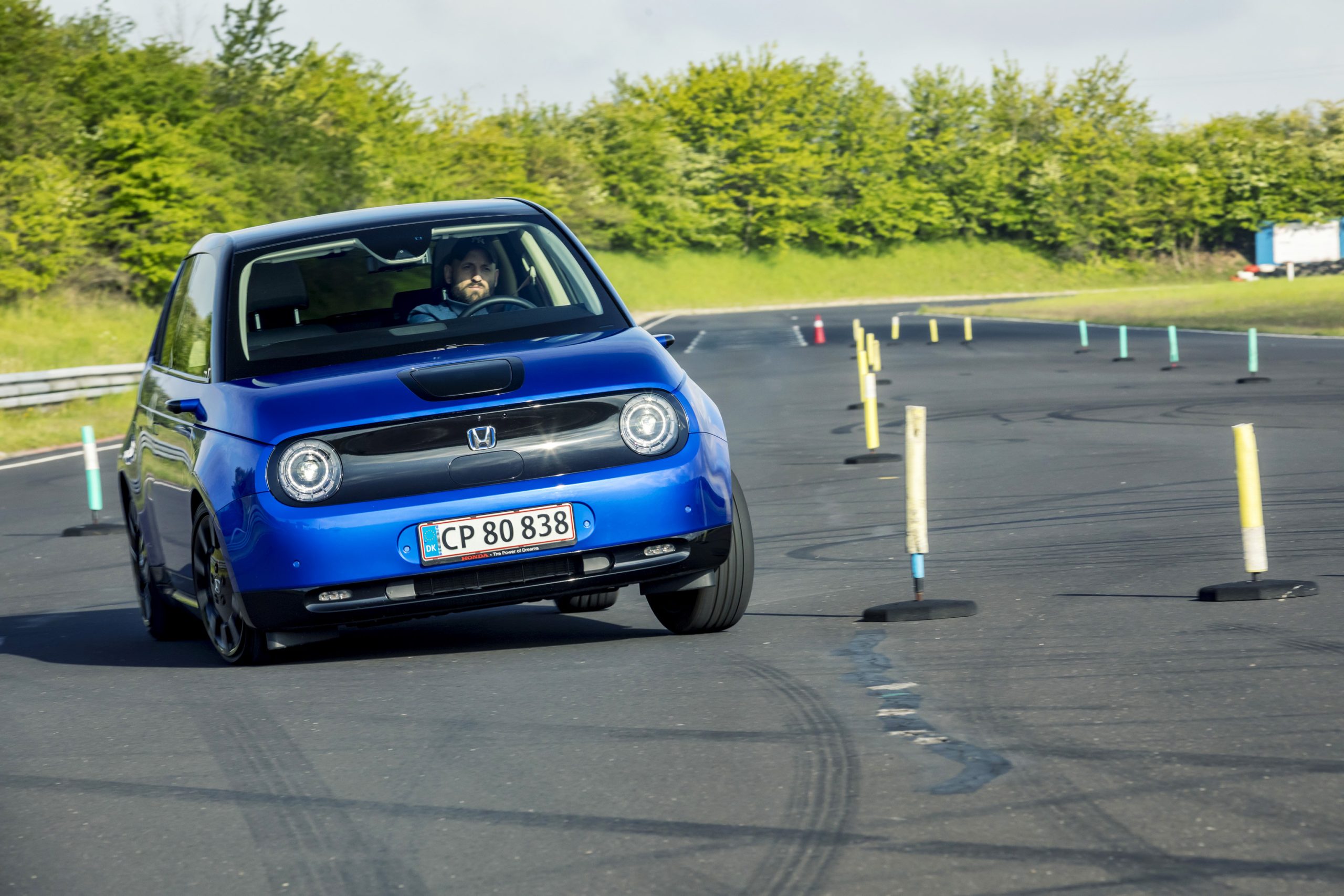 Honda e vs. Mini Cooper SE | Hvem vinder? | bilmagasinet.dk