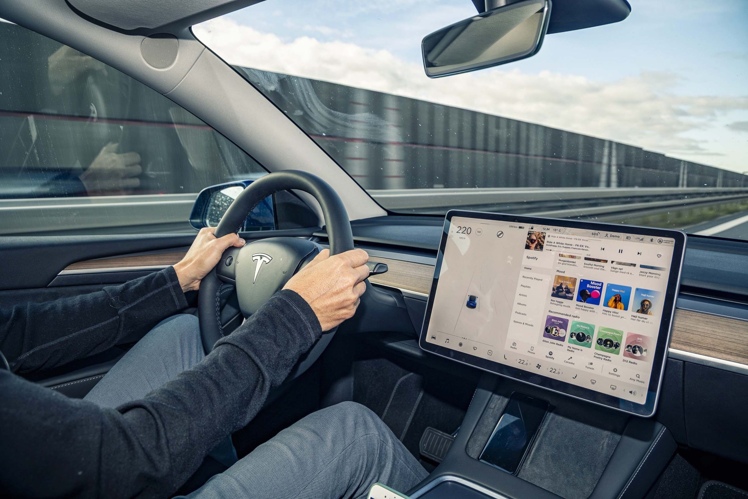 Ny Tesla Model 3 | Priser, rækkevidde og mere | bilmagasinet.dk