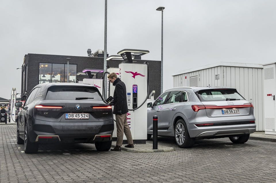 Elbilister betaler for meget | bilmagasinet.dk