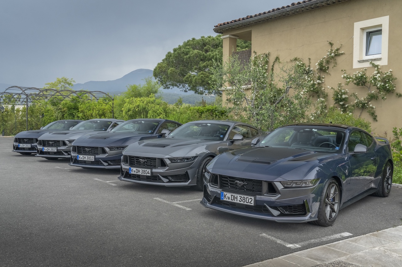 Ford Mustang: Ny V8-sportsvogn føles himmelsk gammeldags | bilmagasinet.dk