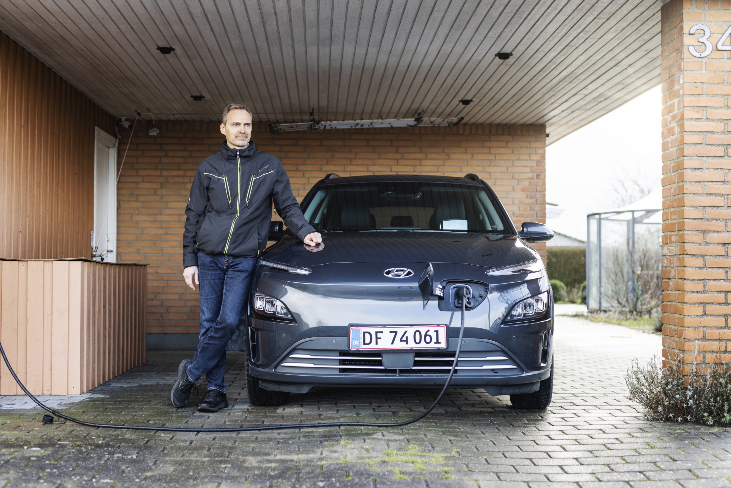 Elbils-ejer: Sådan sparer du tusindvis af kroner på opladningen ...