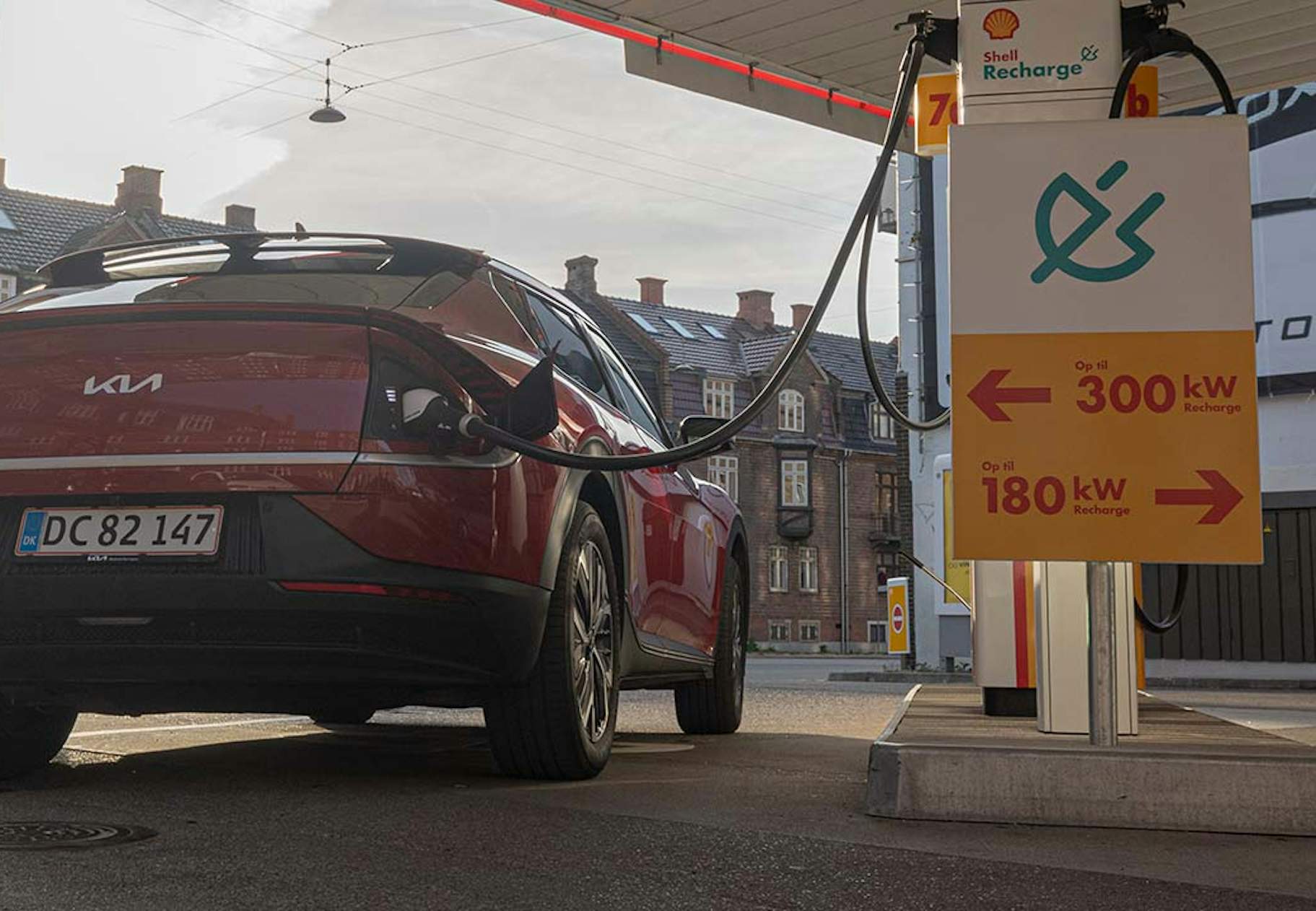Opladning af elbil: 7 trin til, at lade din elbil | bilmagasinet.dk
