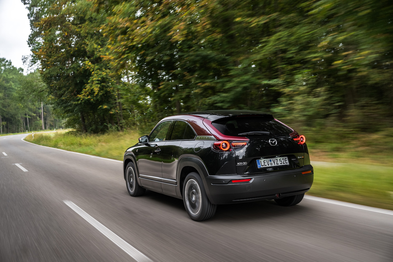 Mazda MX-30 REV – test priser og anmeldelse (2024) | bilmagasinet.dk