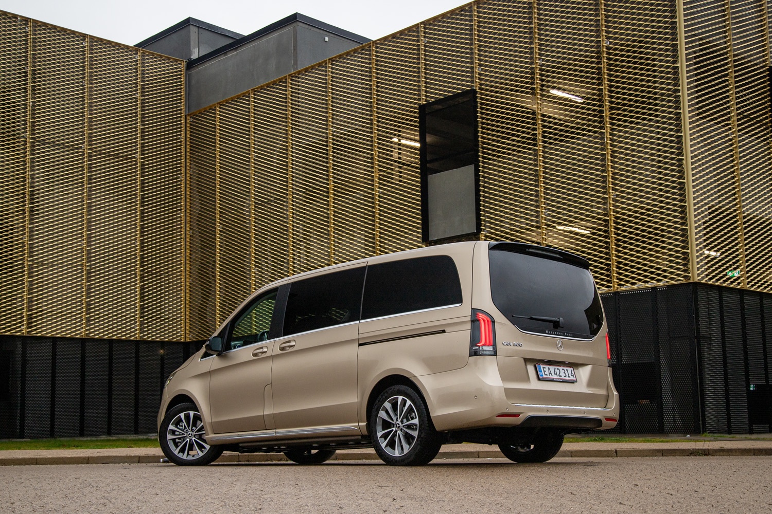 Mercedes-Benz EQV - test, pris og anmeldelse (2025) | bilmagasinet.dk