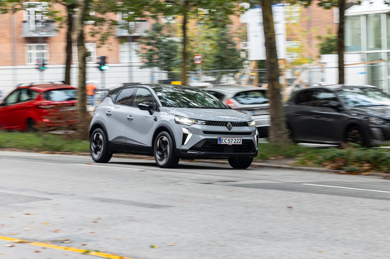 Renault Captur test (2024): Kompakt familiebil er frisket gevaldigt op ...