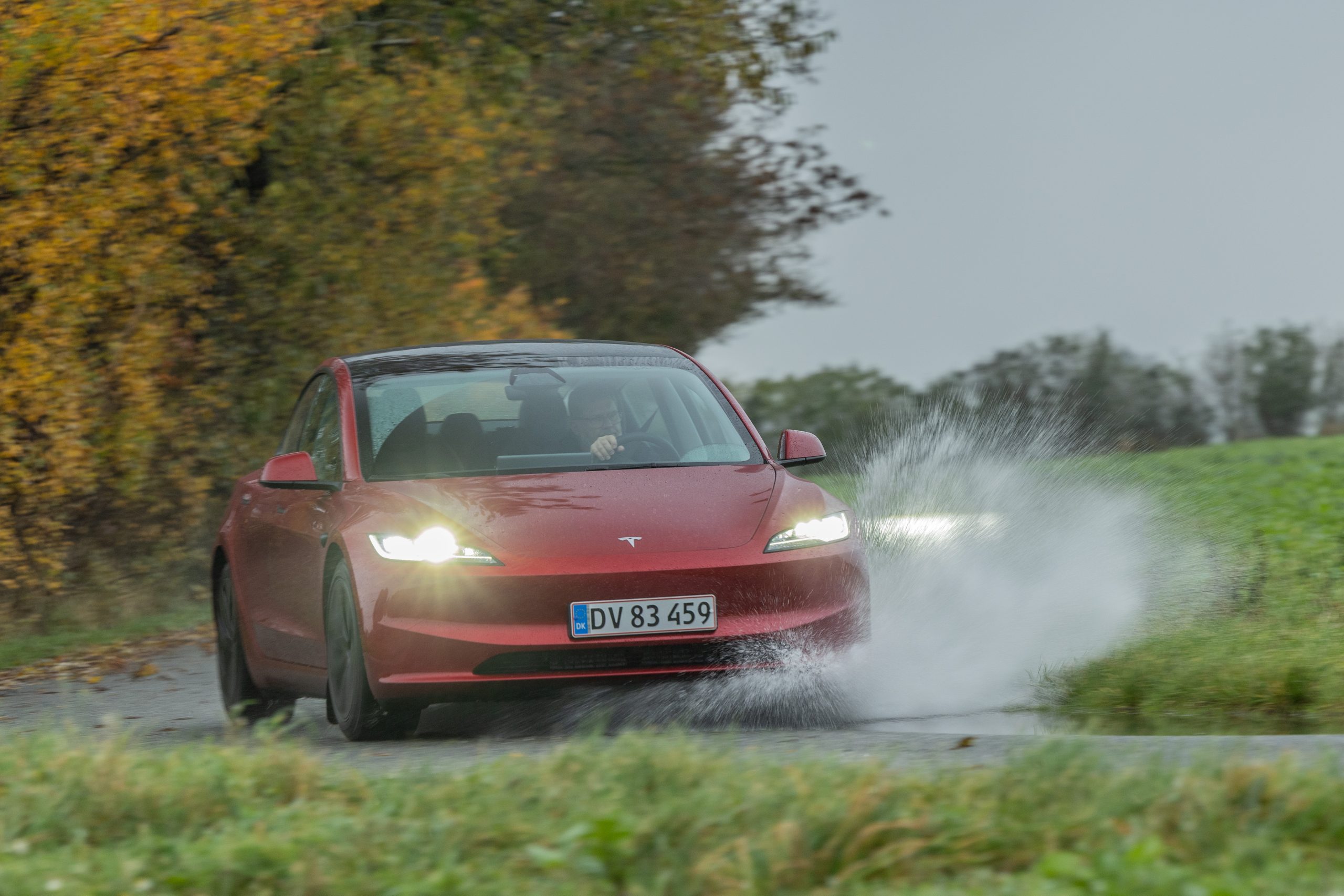 Tesla Model Y - test, pris & anmeldelse (2025) | bilmagasinet.dk