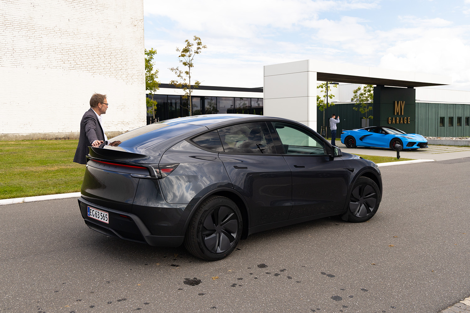 Tesla Model Y test - test, pris og anmeldelse (2025) | bilmagasinet.dk