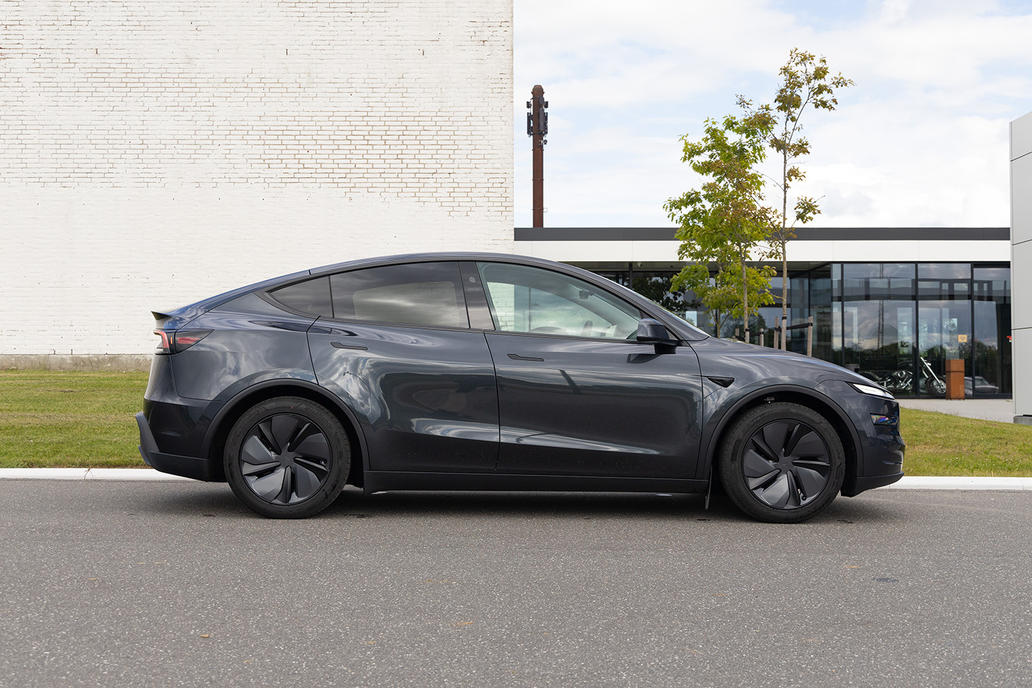 Tesla Model Y test - test, pris og anmeldelse (2025) | bilmagasinet.dk