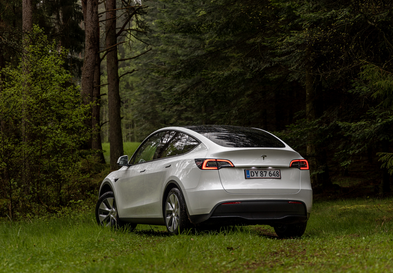 Tesla Model Y - test, pris & anmeldelse (2025) | bilmagasinet.dk