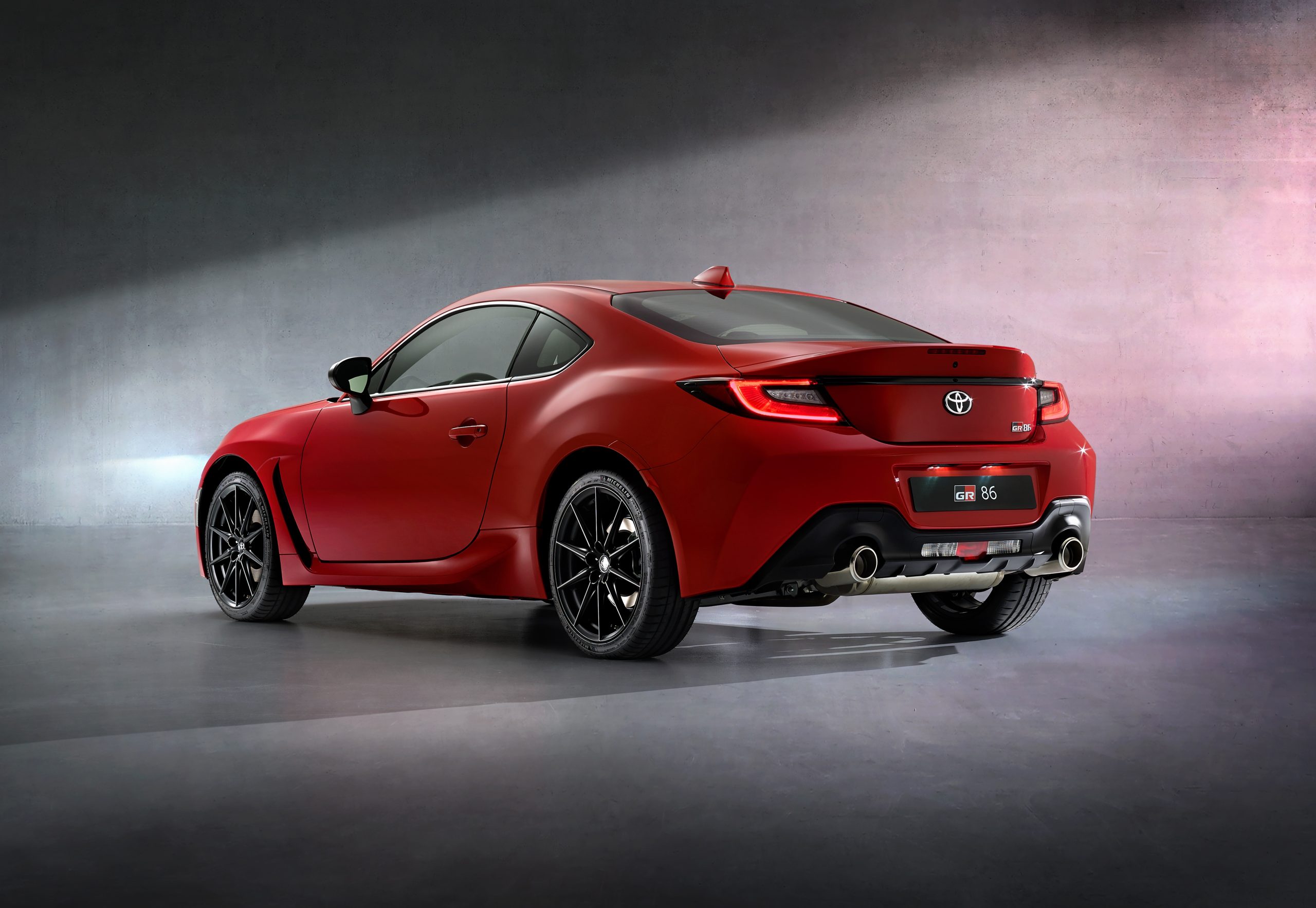Første test: Toyota GR 86 er årets sjoveste bilnyhed | bilmagasinet.dk