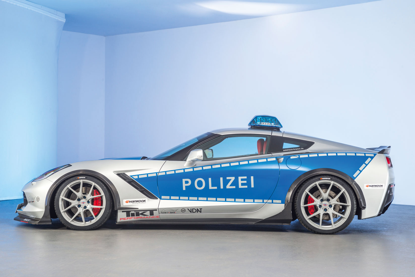 Se tysk politis nye Corvette C7 – og resten af deres pimpede ...