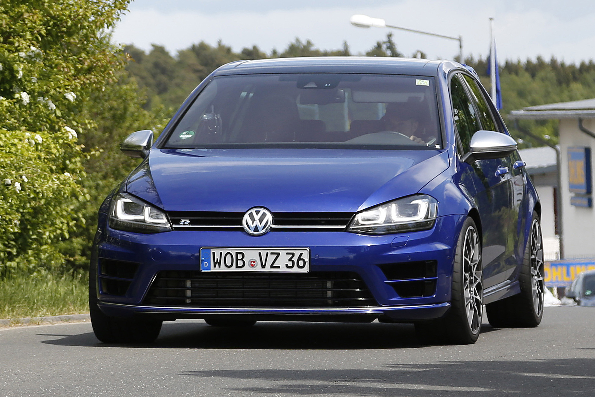 Spionfoto: Golf R400 | bilmagasinet.dk