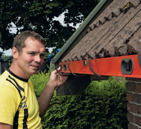 Tagrender: Gør tagrenden klar til regn og sne | goerdetselv.dk