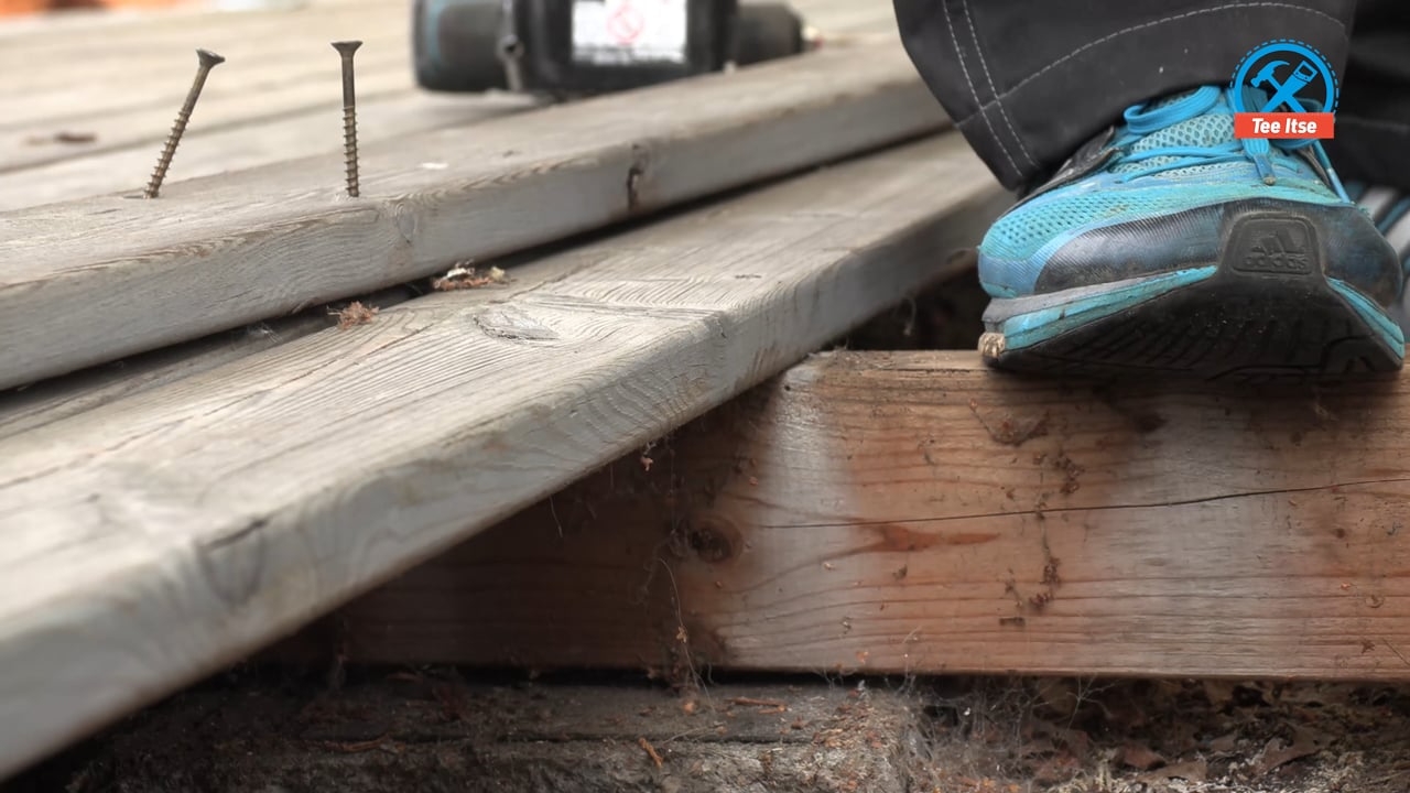 RAKENNA TERASSI: Uuden terassilattian rakentaminen | teeitse.com