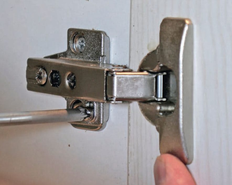 Nytt kjøkken - 5 triks som letter monteringen | gjoerdetselv.com