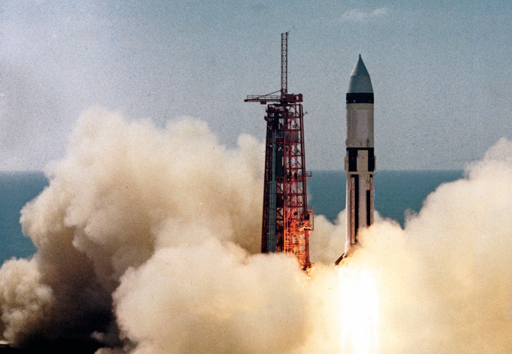 Ruimtewedloop | Wie bereikt de maan het eerst? | Historianet.nl