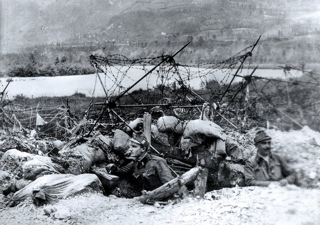 Sotilaat taistelivat Alpeilla pystysuoralla rintamalla | historianet.fi