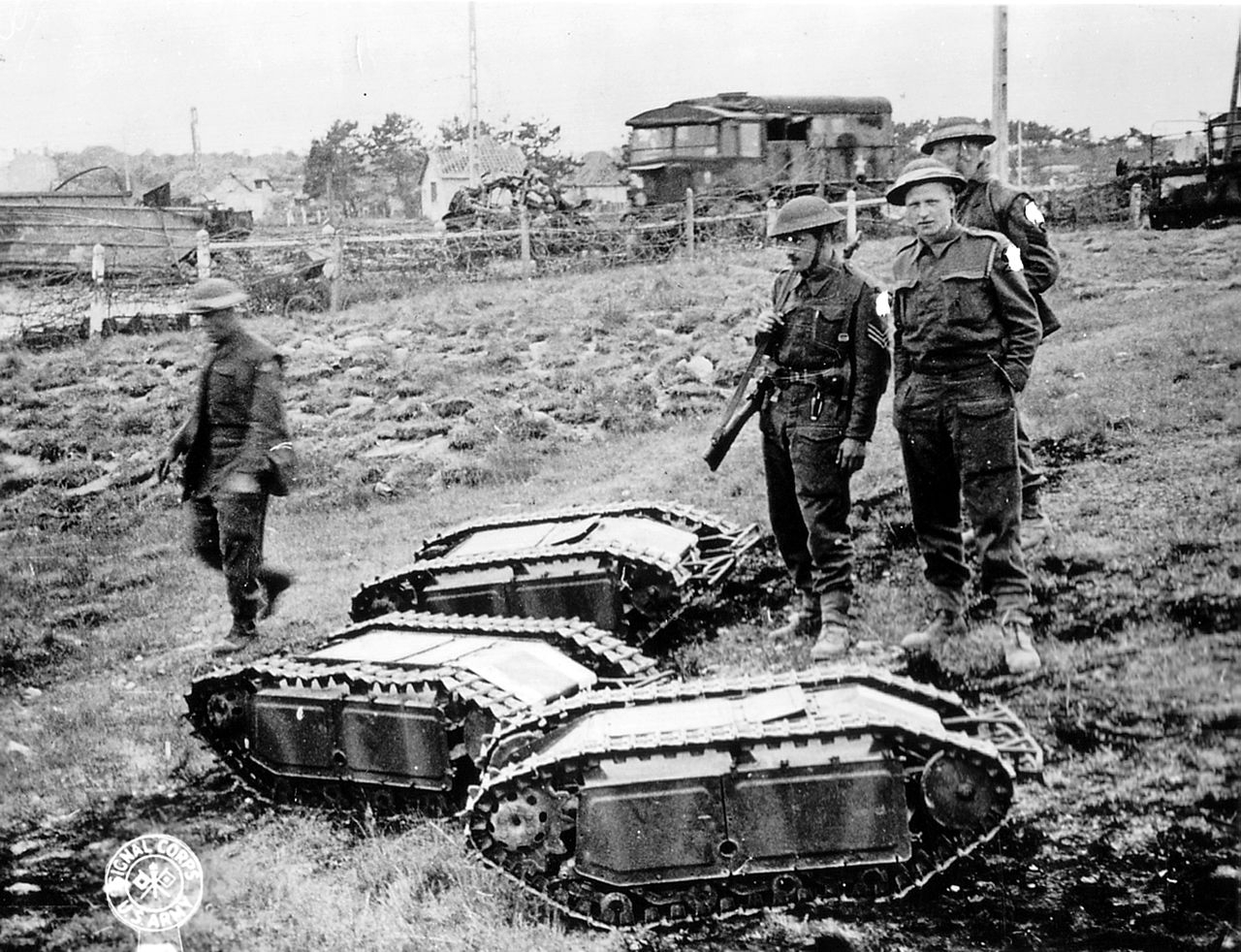 Mini-tanks var fjernstyrede miner | historienet.dk