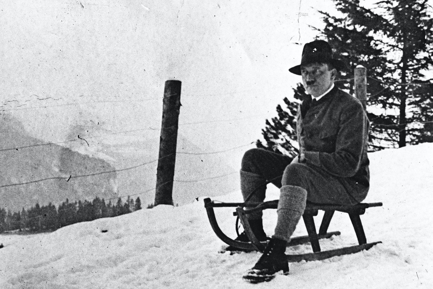 Adolf Hitler: Nazisternes Fører | historienet.dk