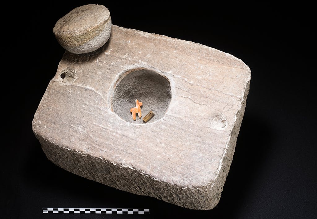 Stenbeholder fra inkaerne fundet i Titicacasøen | historienet.dk