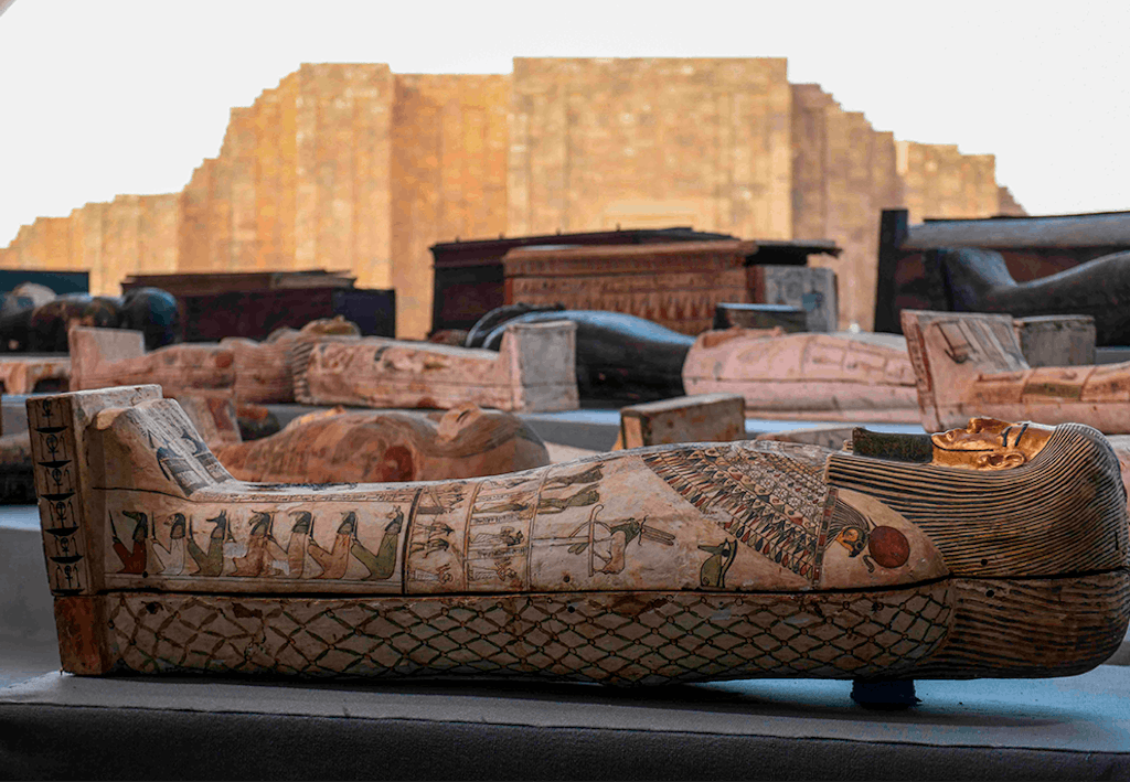 100 sarkofagia löydetty Sakkaran hiekasta | historianet.fi