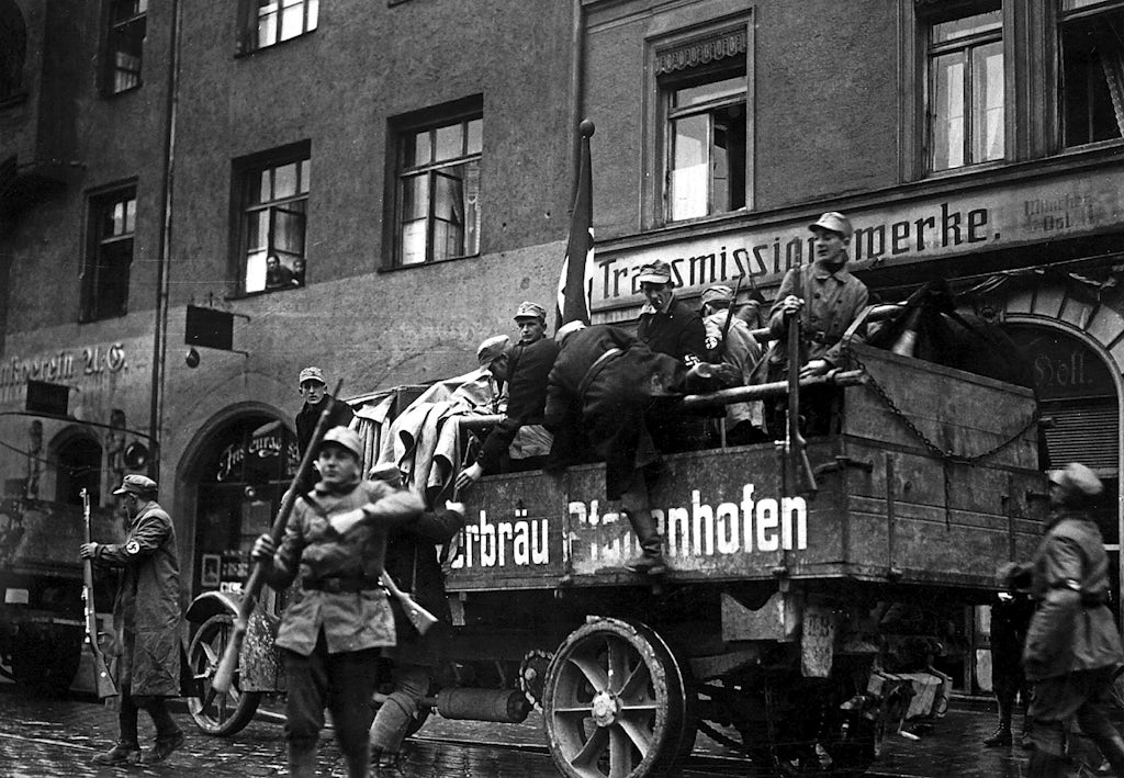 Hitler bakom galler | Varldenshistoria.se