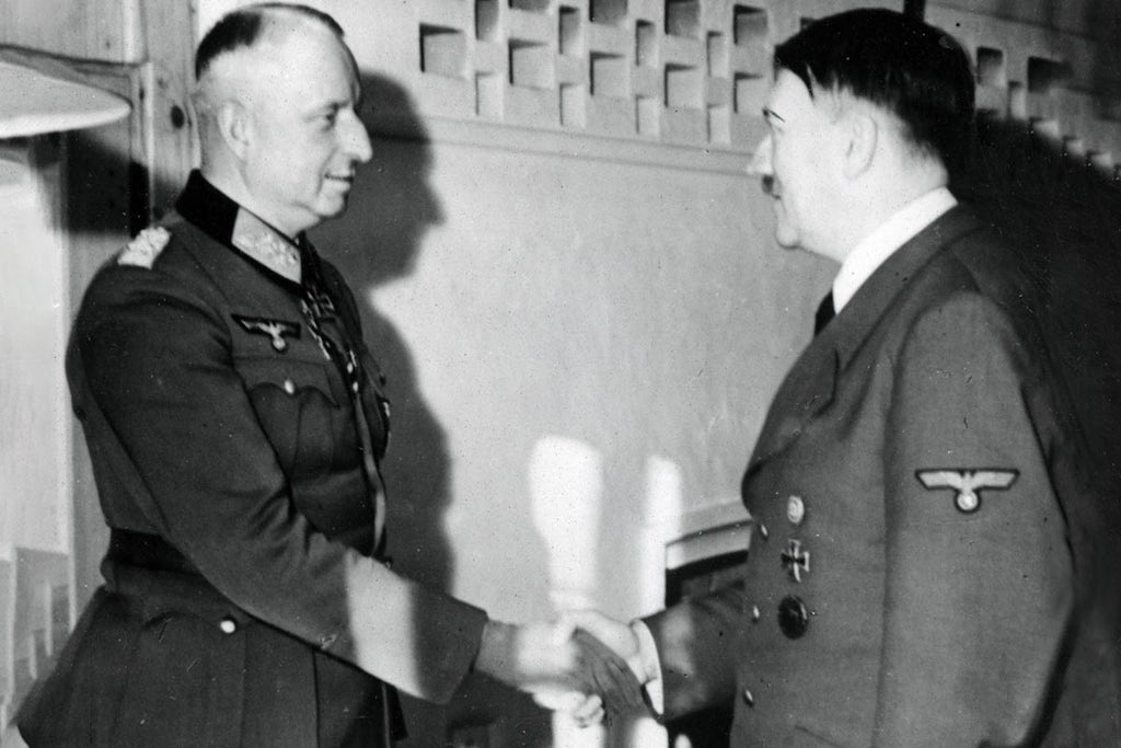 Hitlers panserstyrker knuser Frankrig | Historienet.dk