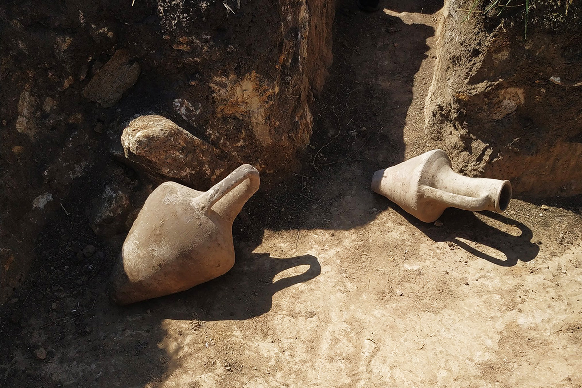 Oekraïense loopgraaf zat vol historische voorwerpen | historianet.nl