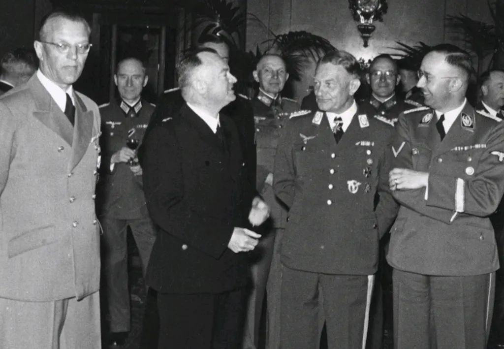 Wat is fascisme? | Van Mussolini en Hitler tot nu | historianet.nl