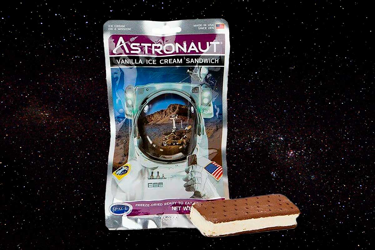 Siste mann på månen slukker og låser | historienet.no