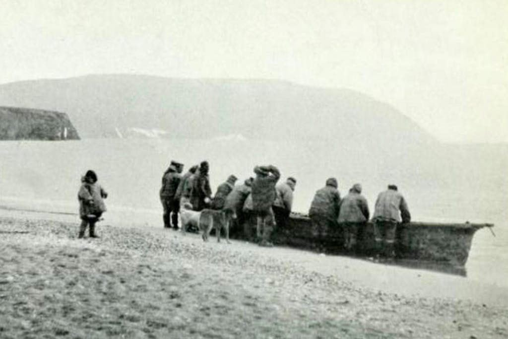 18 000 kilometriä koiravaljakolla: Knud Rasmussen löi ennätykset ...