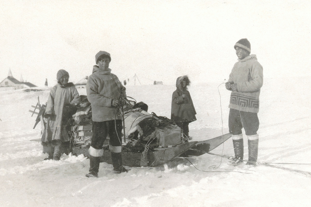 18.000 km med hundeslæde: Knud Rasmussen slog alle rekorder ...