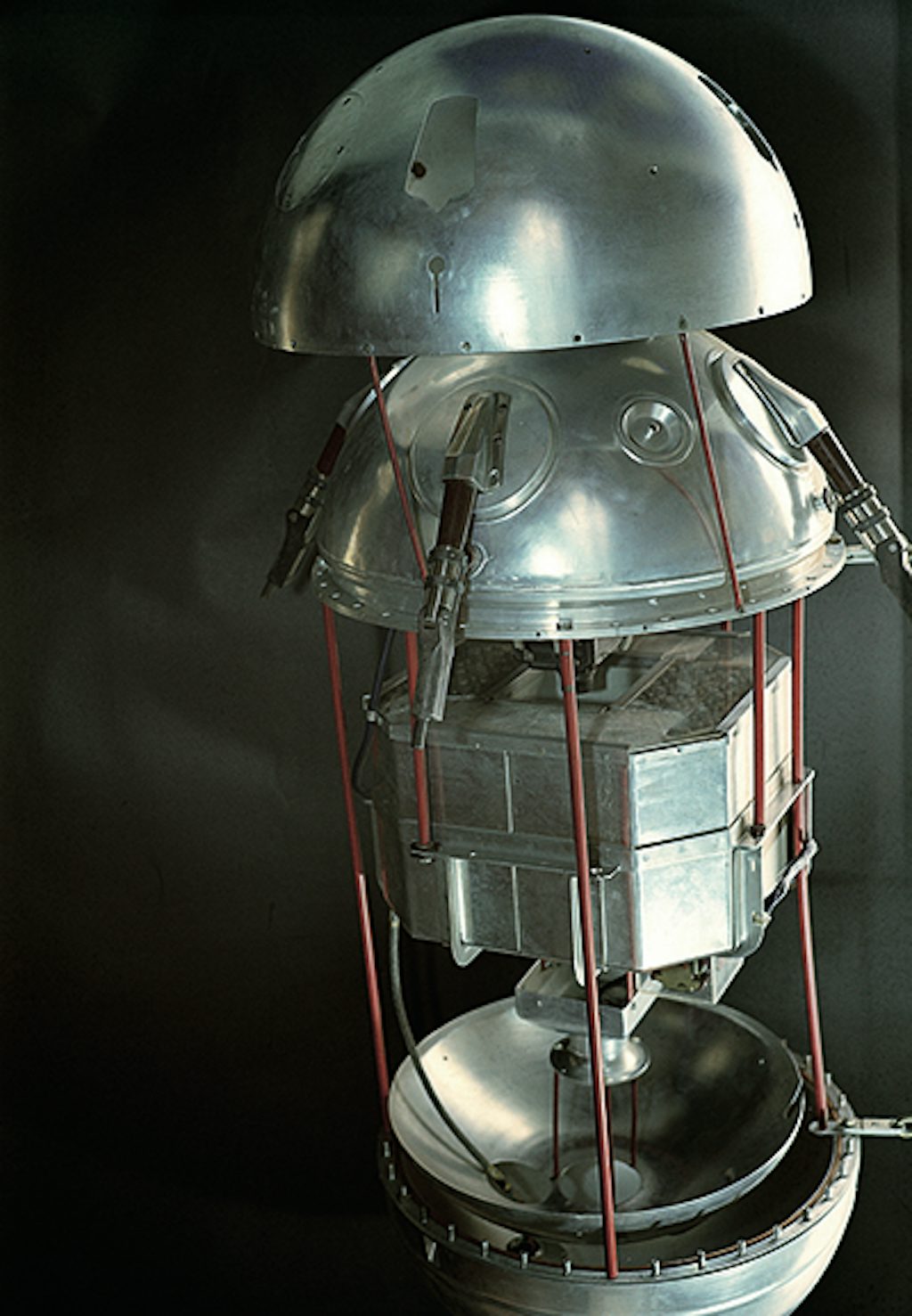 Ruimtewedloop | Wie bereikt de maan het eerst? | Historianet.nl