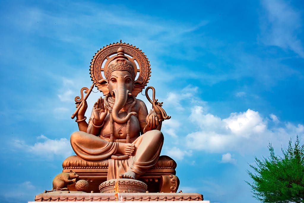 Hinduisme: Alt om Indiens guder og religionens praksis | historienet.dk